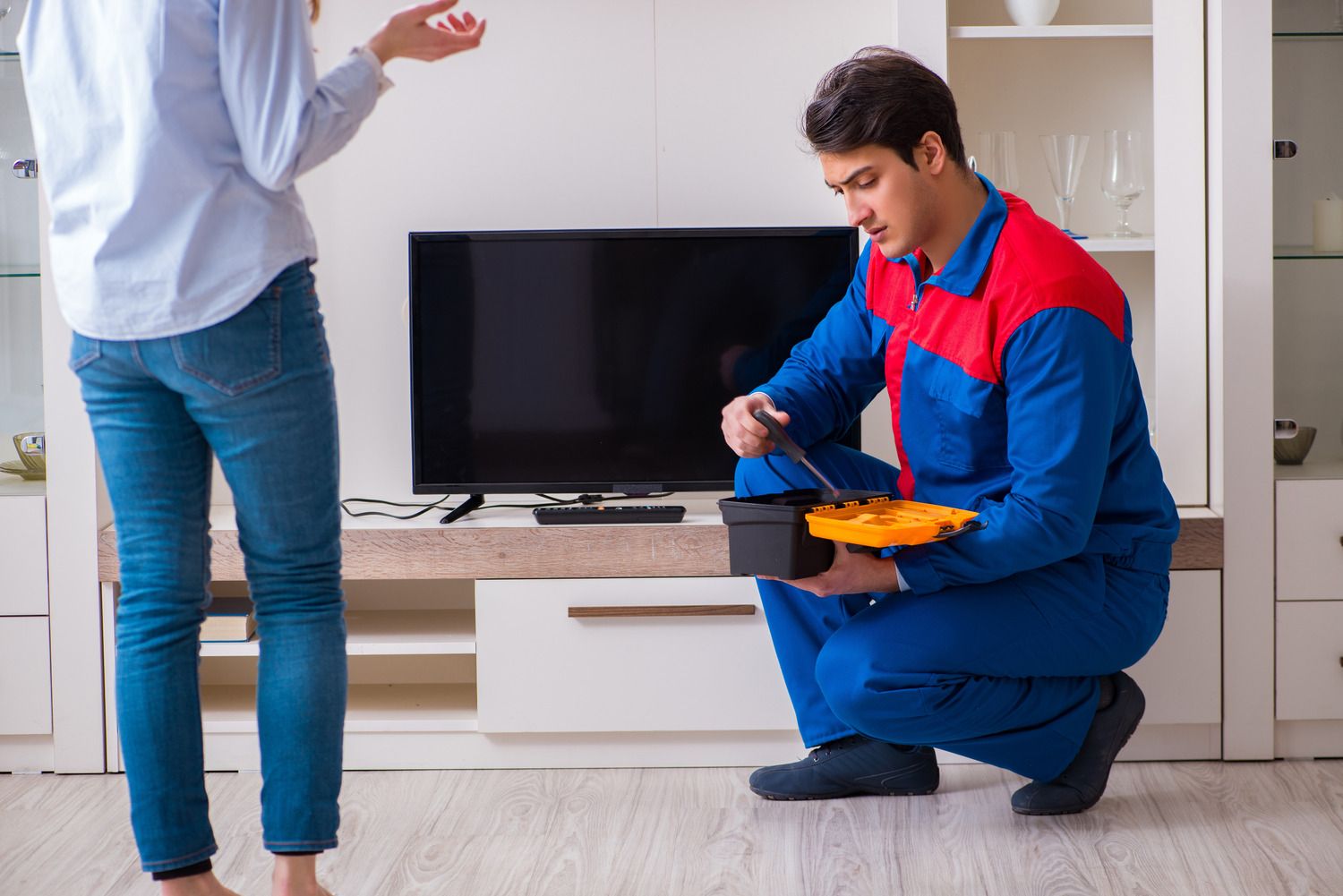 TV Repairs - Common Issues and how to fix them | Owen Telestar Aerials